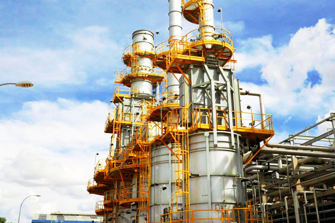 El Fulgor - La refinería Gualberto Villarroel tiene una capacidad de ...